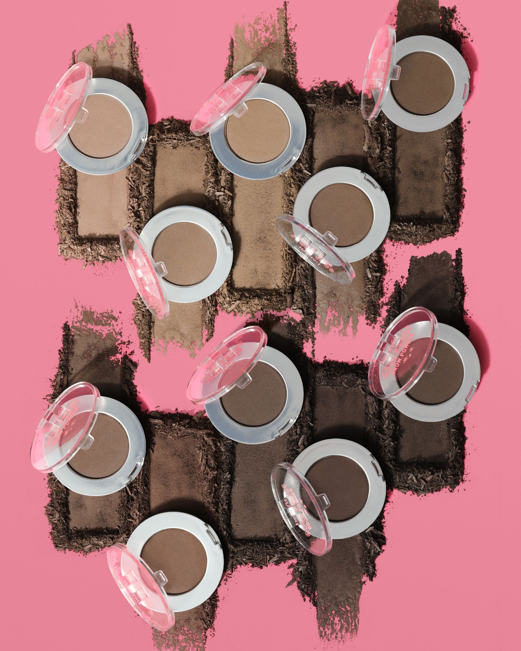 احصلي على حواجب مثالية مع بودرة الحواجب Goof Proof من Benefit - مجلة هي