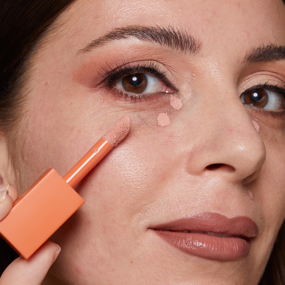 Huda Beauty FAUXFILTER Color Corrector سر جمال متوهج بشرة متألقة - مجلة هي