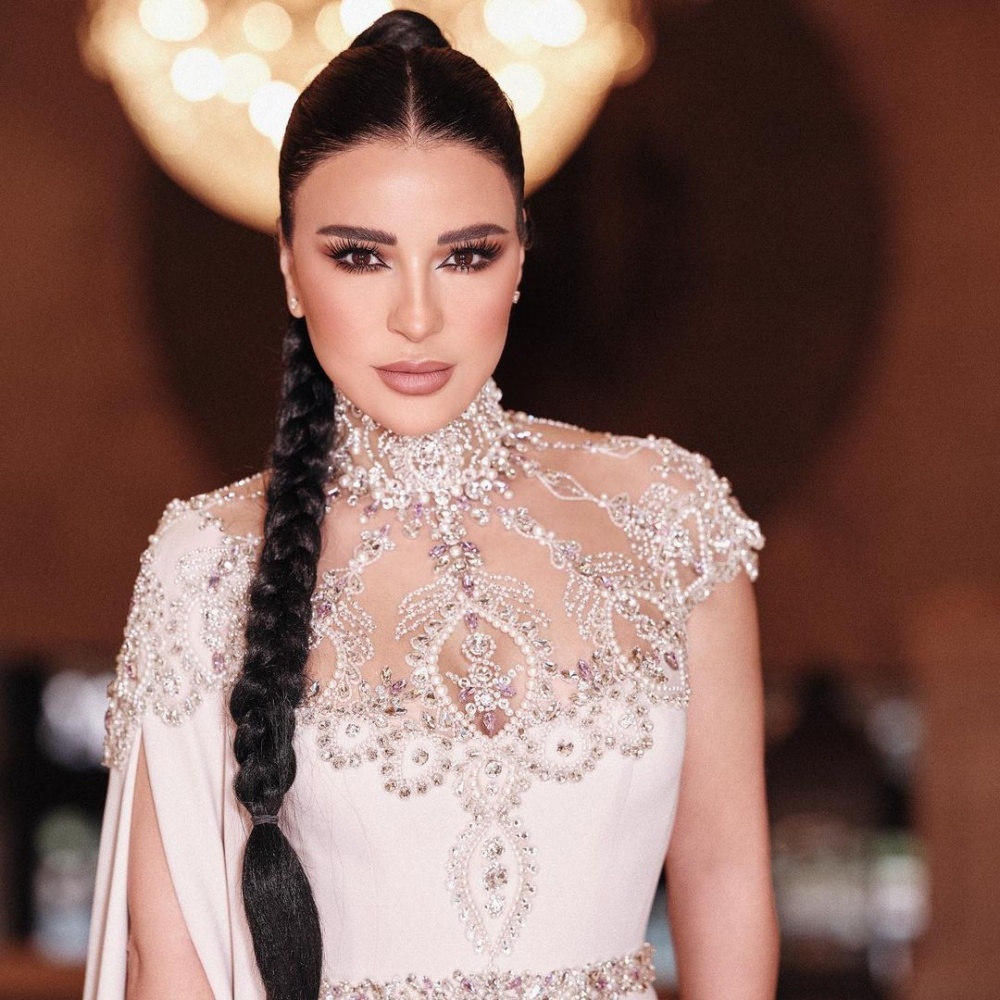 إطلالات جمالية عصرية لعيد الفطر تعرّفي على خطوات تألق النجمات مجلة هي