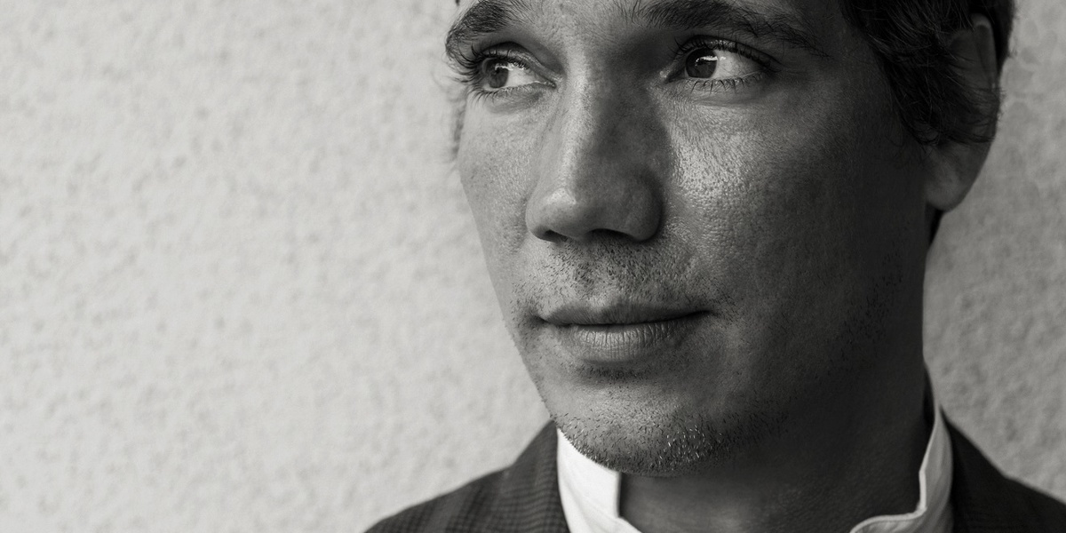 العطّار Erwin Creed لـ "هي" : استغرق تطوير عطر Wind Flowers أكثر من 5 ...