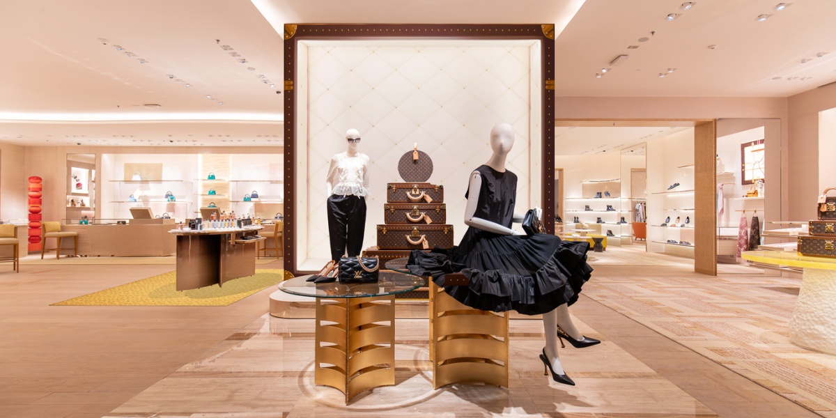 إعادة افتتاح متجر Louis Vuitton في Centria Mall بالرياض - مجلة هي