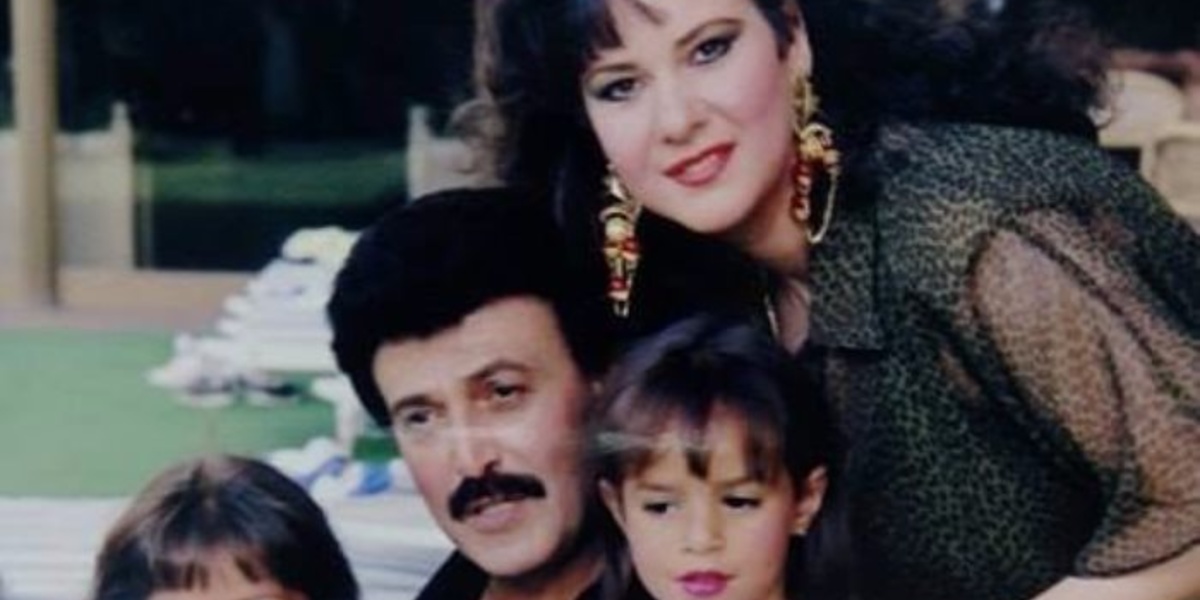 سمير غانم يحتفل بعيد ميلاده الـ82 شاهدوا أجمل صوره مع العائلة الأشهر