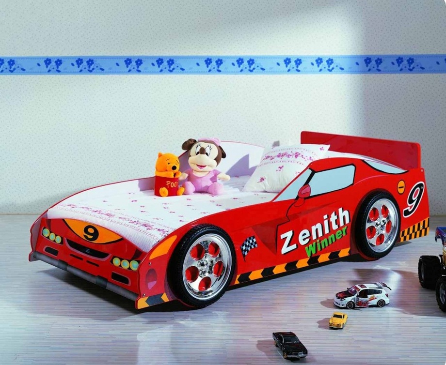 أسرّة غرف نوم الأولاد من عالم السيارات - مجلة هي