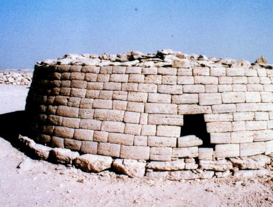 معلومات عن جزيرة أم النار في أبوظبي - مجلة هي