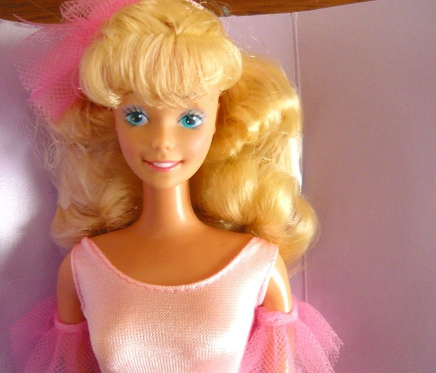 كل عام وأنت بخير... باربي - مجلة هي