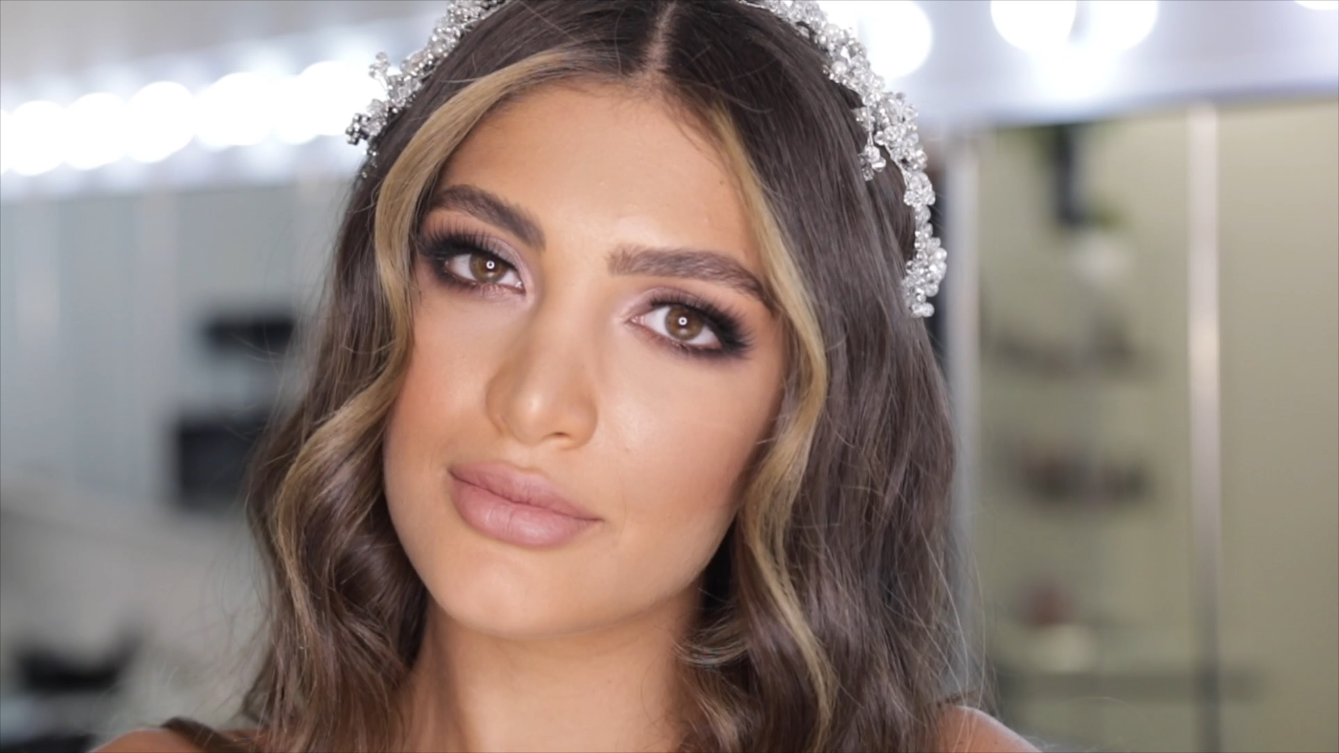 خبيرة التجميل رانيا قيس لـ "هي": المكياج البسيط هو سر جمال العروس - مجلة هي